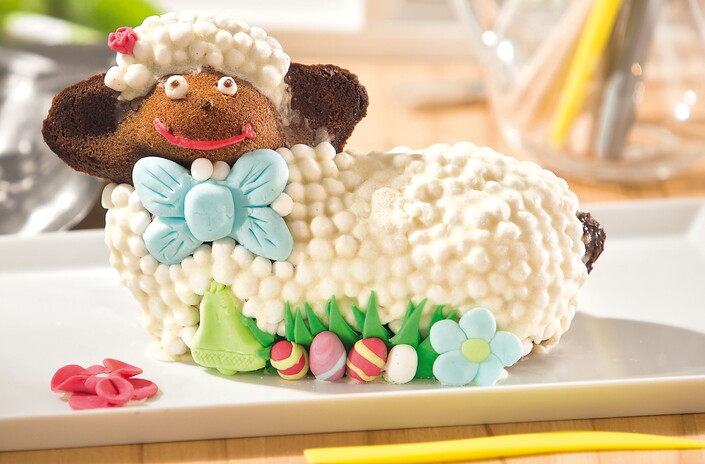 Gâteau mouton décoré de pâte à sucre - VBS Hobby