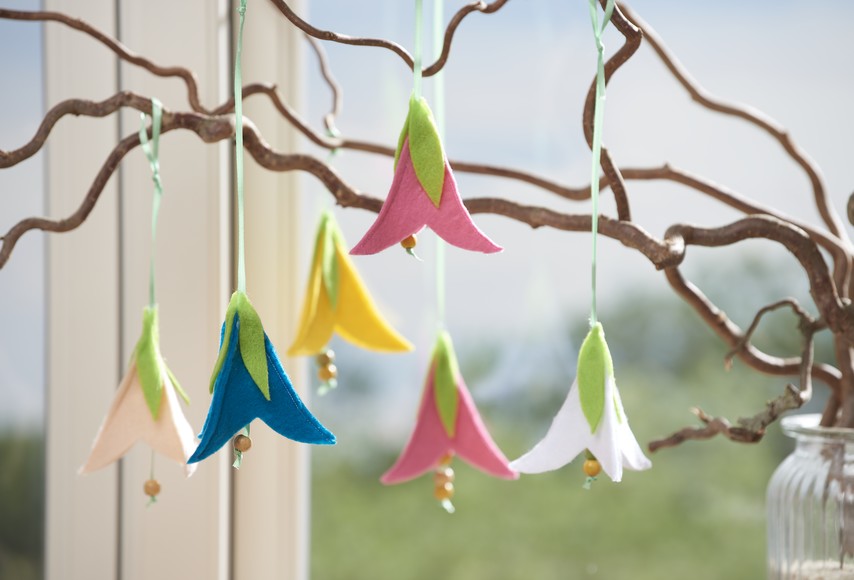 Fleurs clochettes multicolores en feutrine | Loisirs créatifs VBS Hobby